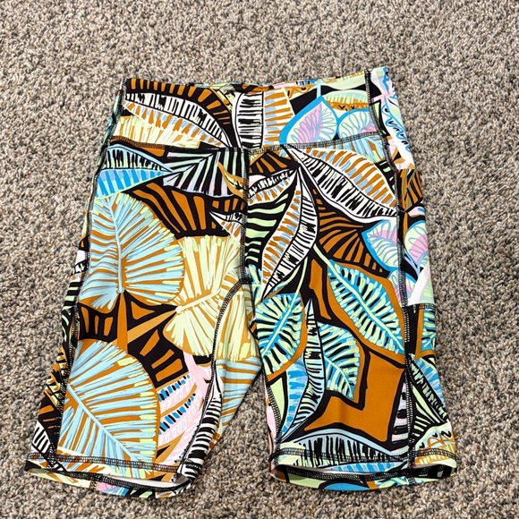 Tekgear | Shorts | Vibrant Leaf Print Womens Bike Shorts | Poshmark